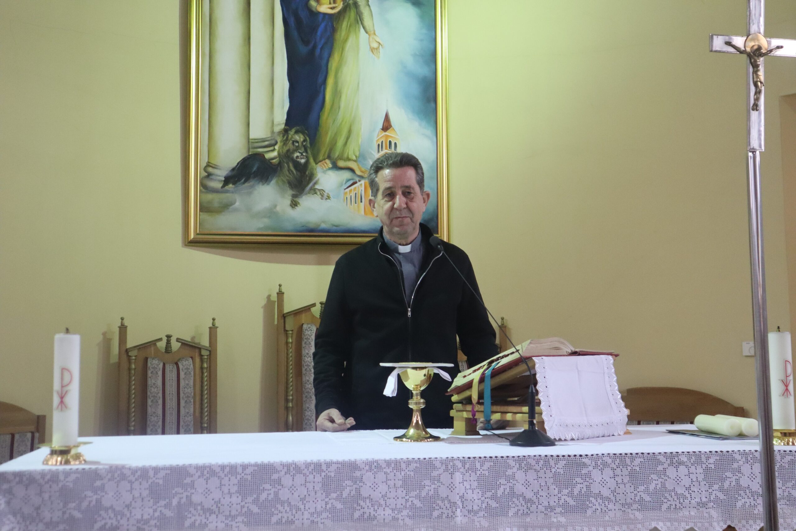 Župnik Zdenko Spajić čitanjem iz liturgije čestitao Božić: Narod koji ...